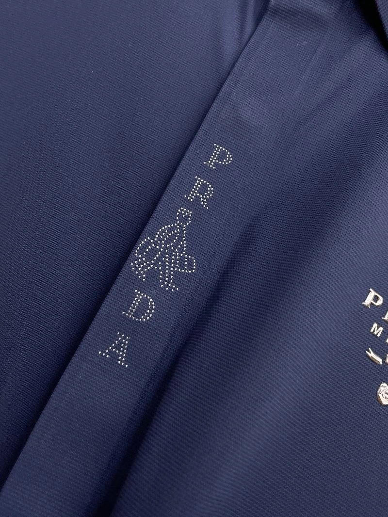 Low-cost Prada T-Shirts