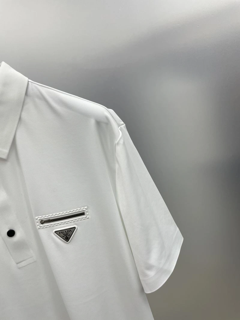 Low-cost Prada T-Shirts