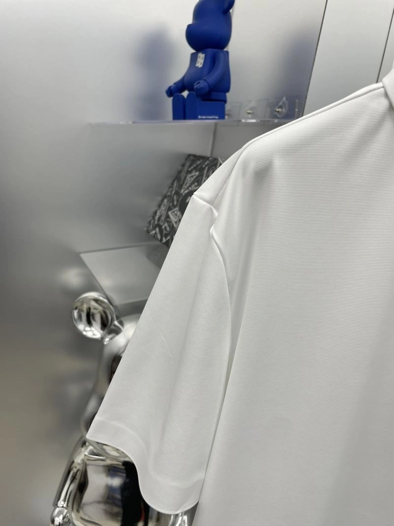 Low-cost Prada T-Shirts