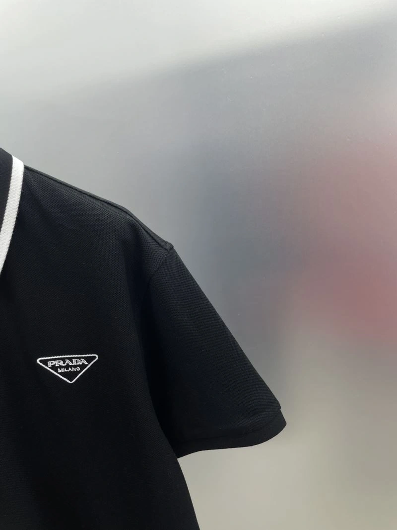 Inexpensive Prada T-Shirts