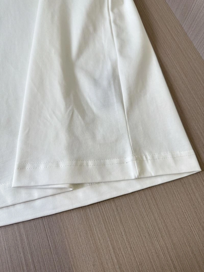 Factory-made Prada T-Shirts