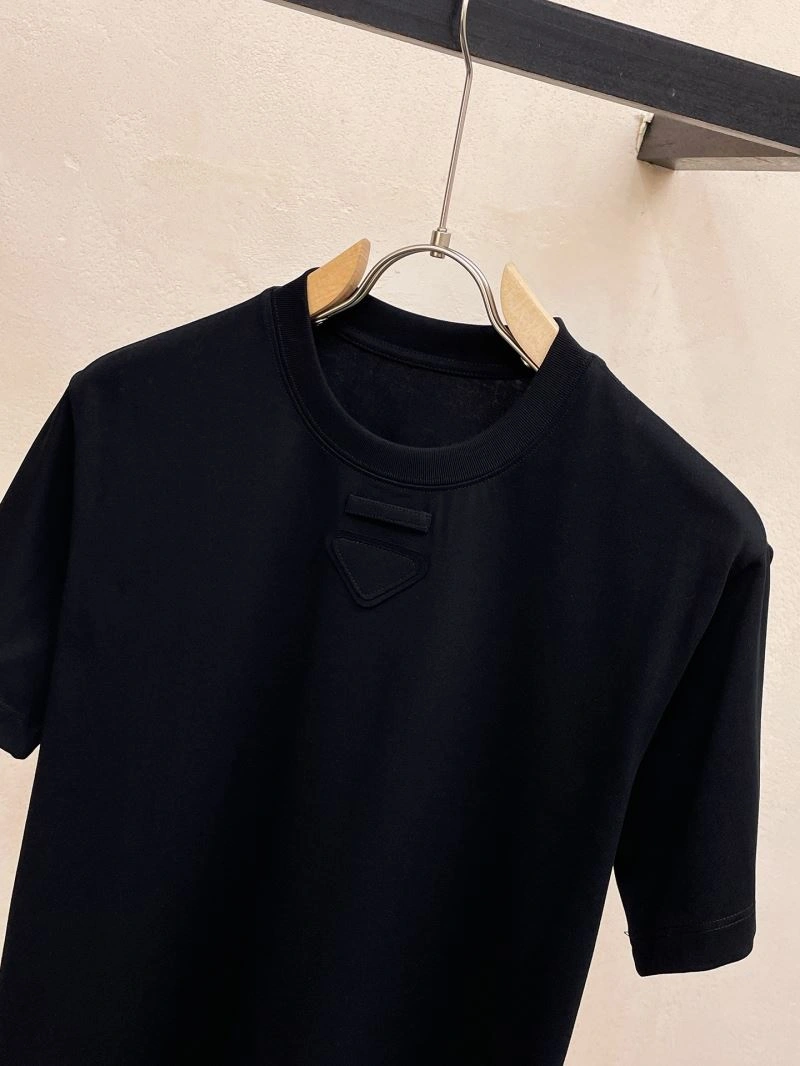 Inexpensive Prada T-Shirts