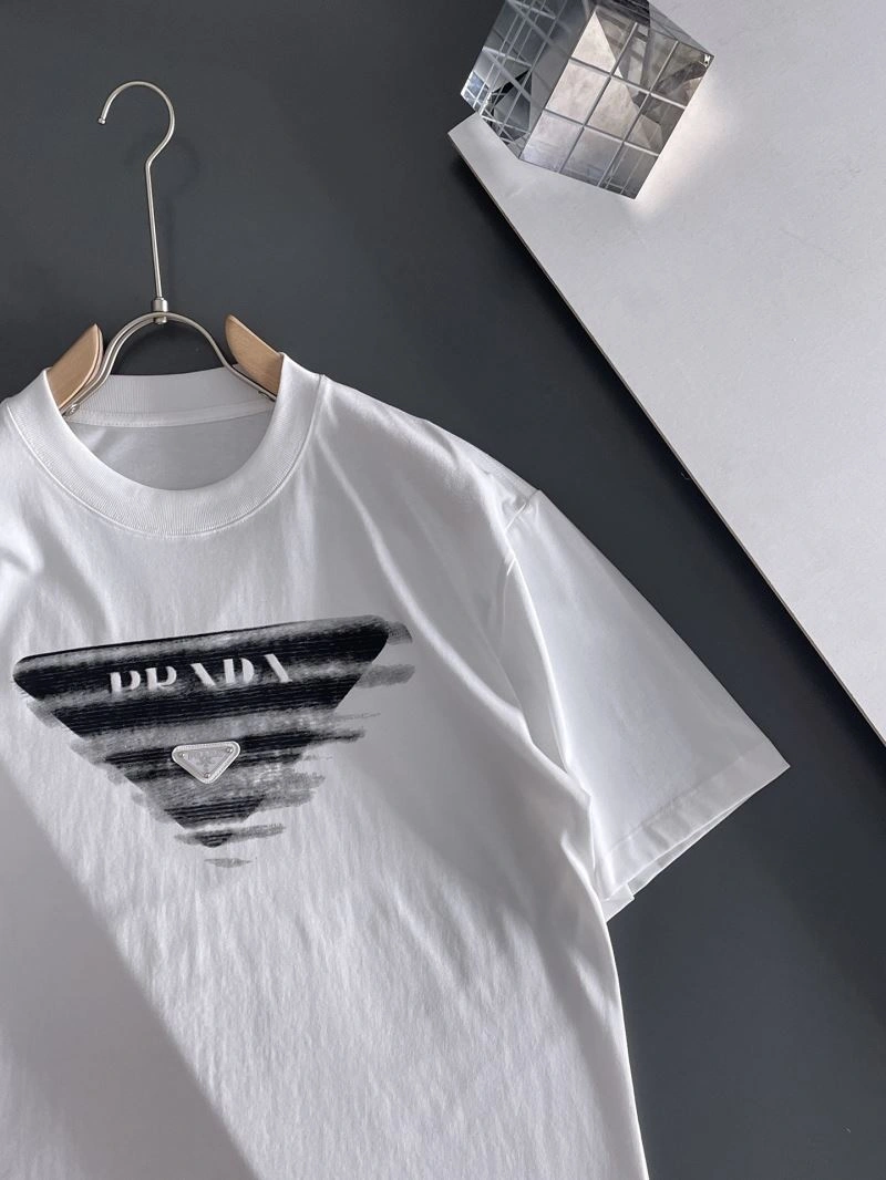 Bargain Prada T-Shirts