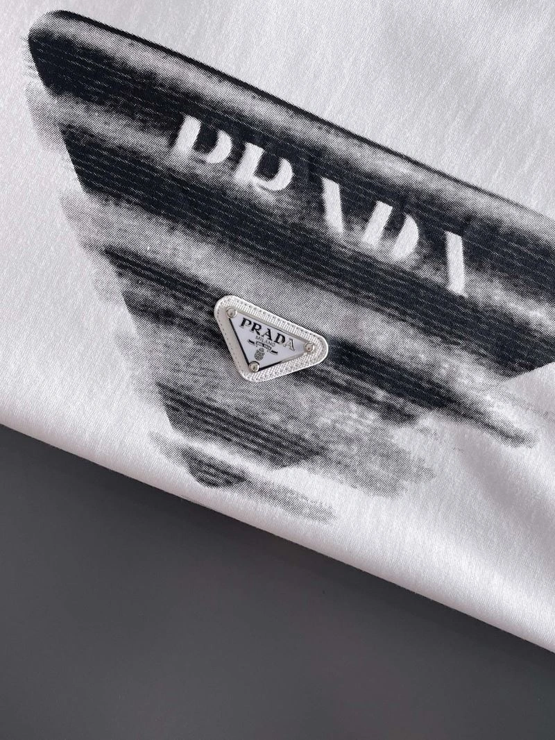Bargain Prada T-Shirts