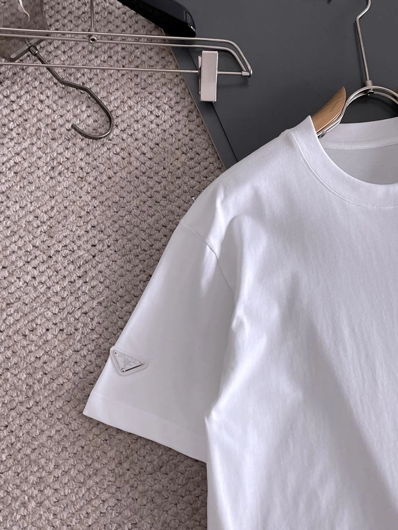 Accurate model Prada T-Shirts