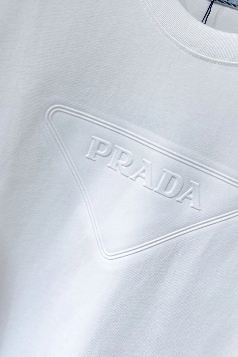 Low-cost Prada T-Shirts