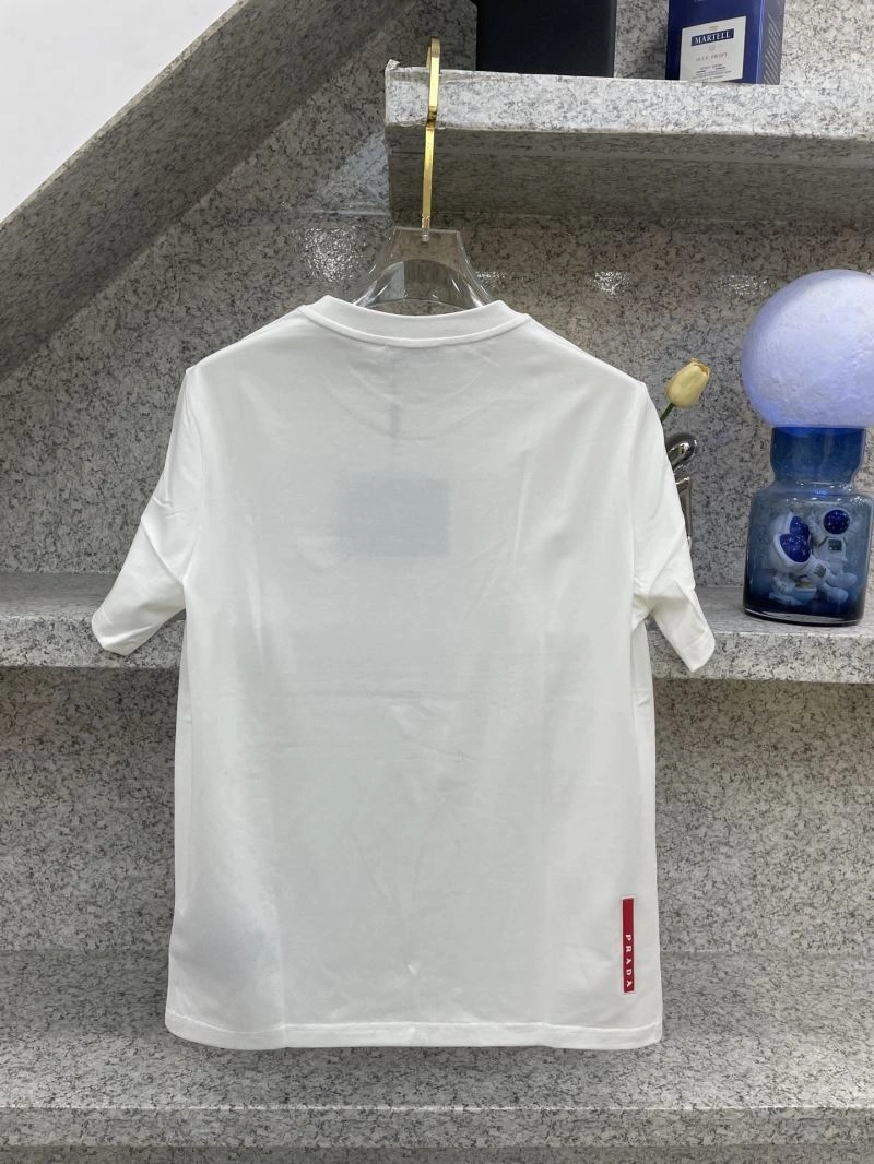 Low-cost Prada T-Shirts