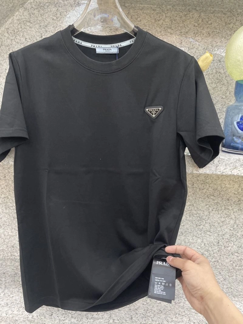 Low-cost Prada T-Shirts