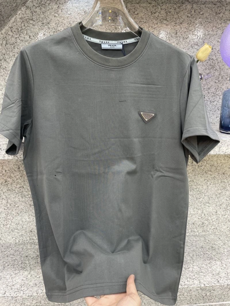 High fidelity Prada T-Shirts