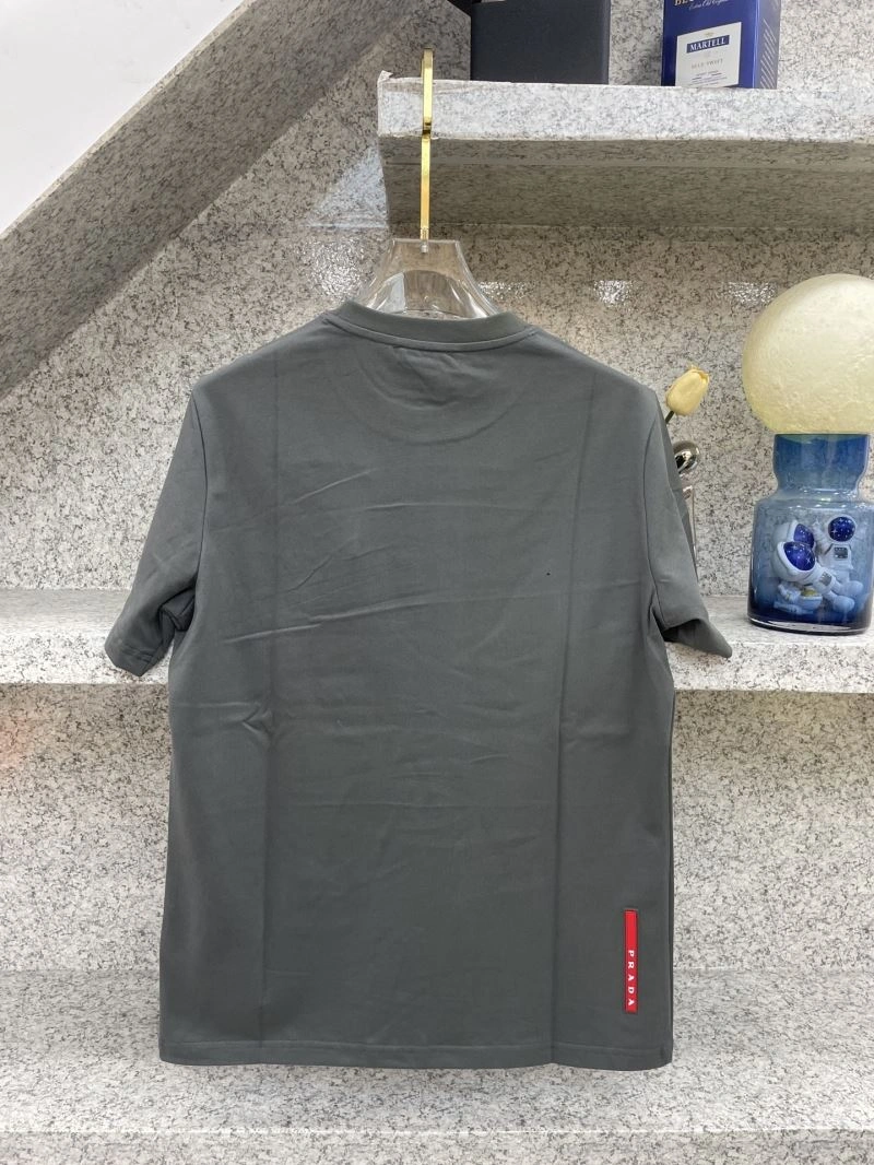 High fidelity Prada T-Shirts