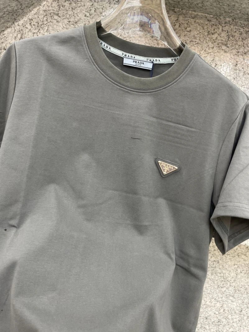 High fidelity Prada T-Shirts
