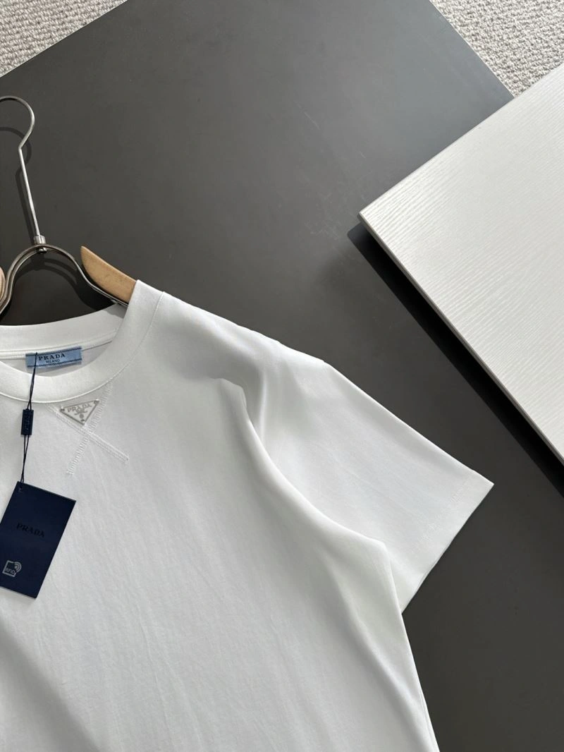 Inexpensive Prada T-Shirts