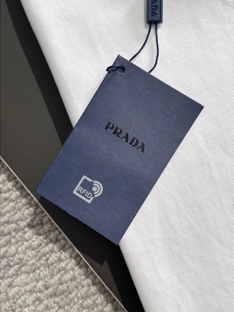 Inexpensive Prada T-Shirts