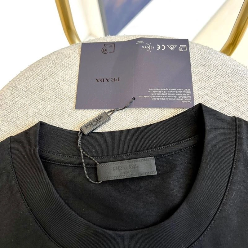 High fidelity Prada T-Shirts
