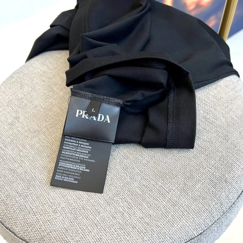 High fidelity Prada T-Shirts