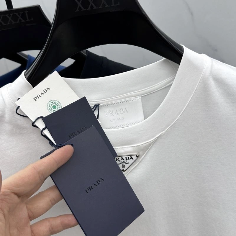 Inexpensive Prada T-Shirts