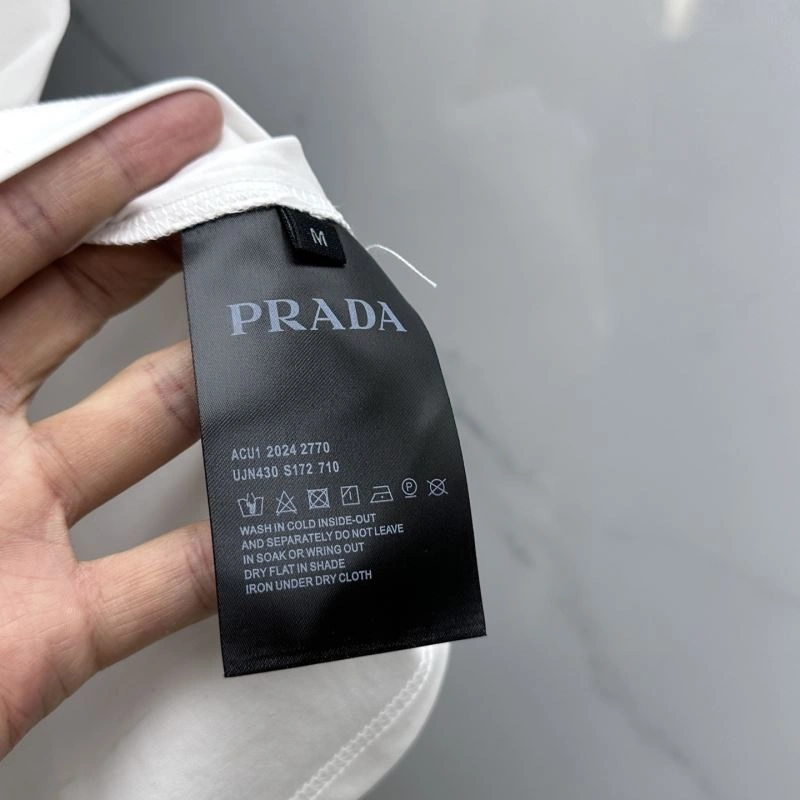 Inexpensive Prada T-Shirts