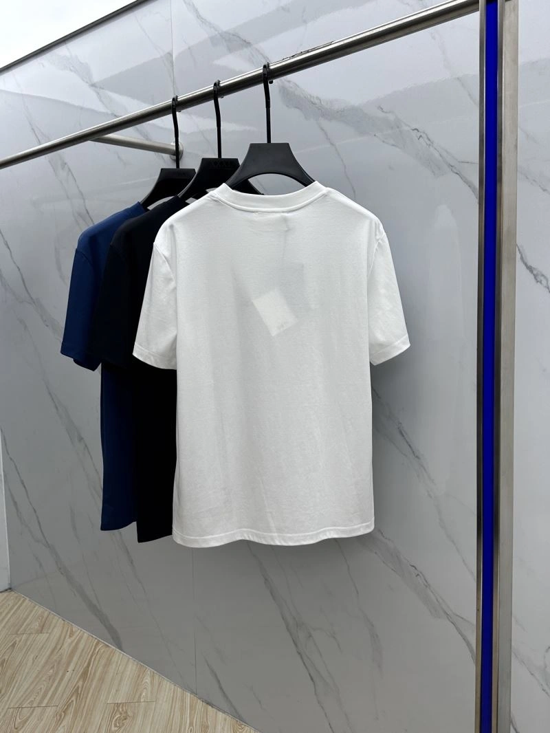 Inexpensive Prada T-Shirts