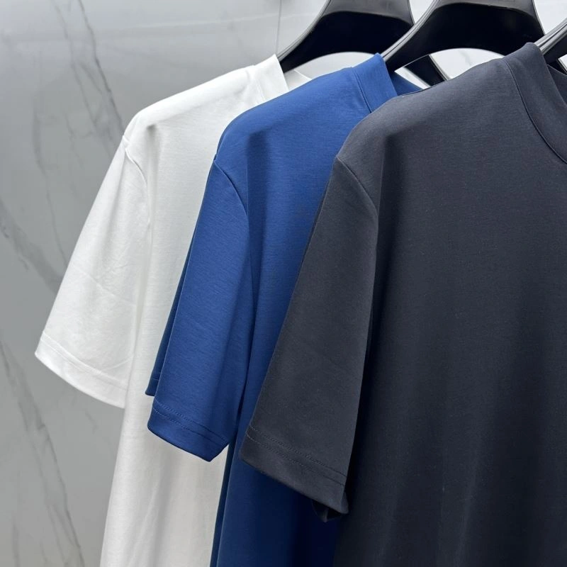 Low-cost Prada T-Shirts