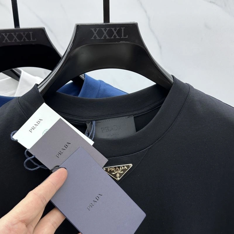 Low-cost Prada T-Shirts