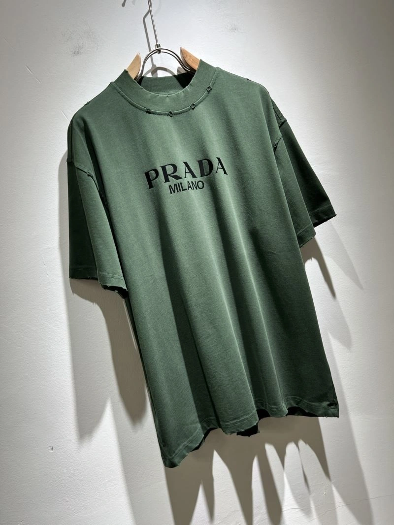 Low-cost Prada T-Shirts