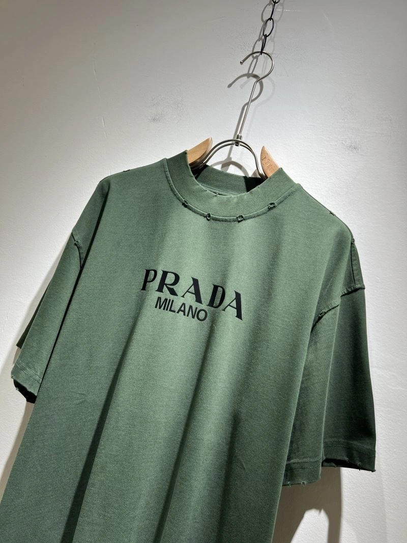 Low-cost Prada T-Shirts