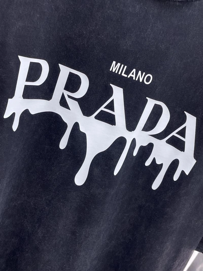 Low-cost Prada T-Shirts