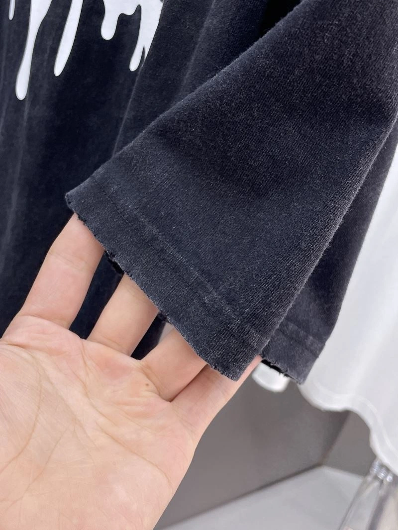 Low-cost Prada T-Shirts