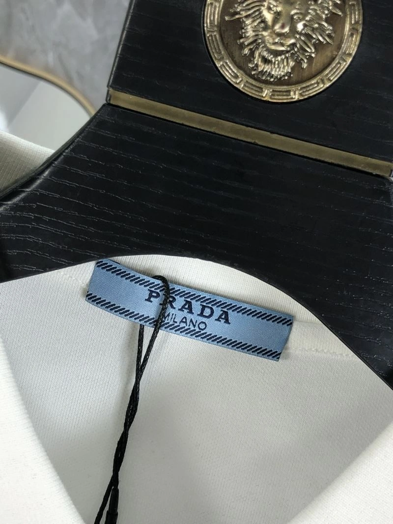 High fidelity Prada T-Shirts