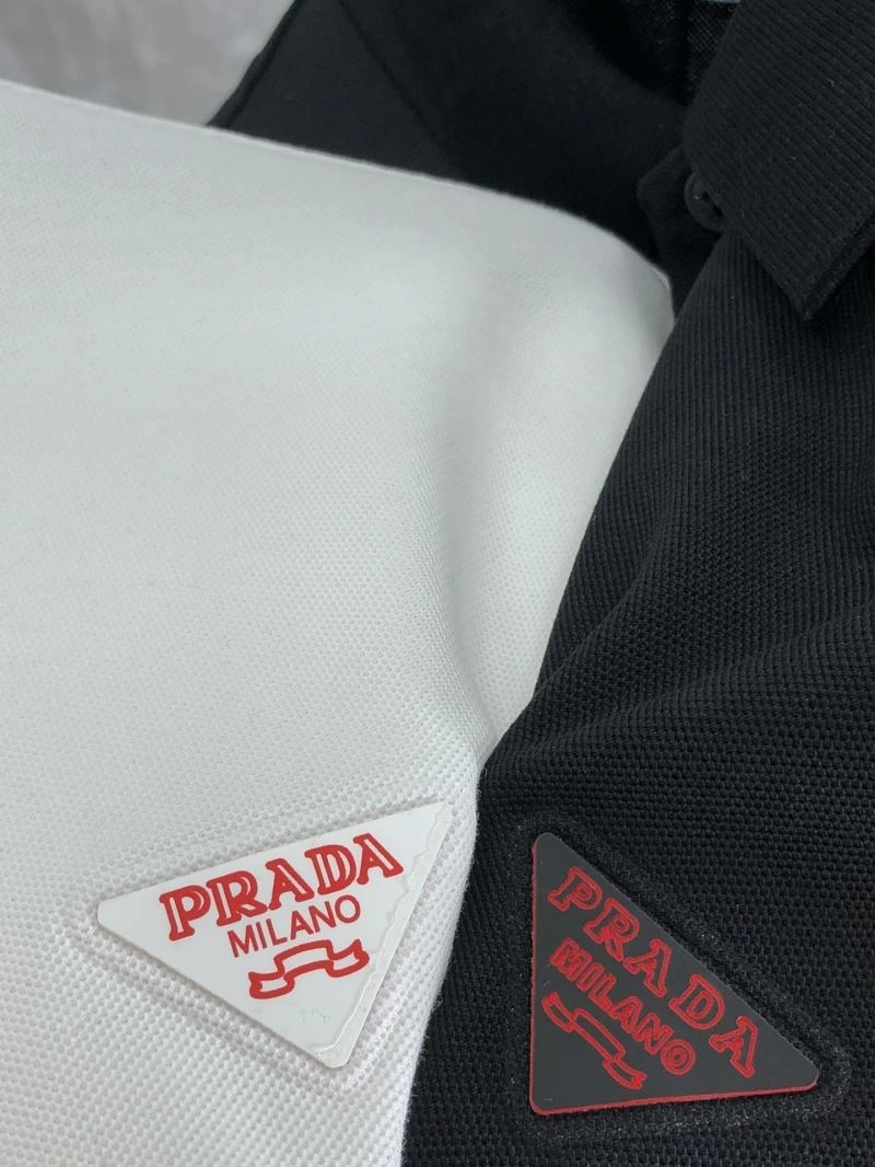 High fidelity Prada T-Shirts
