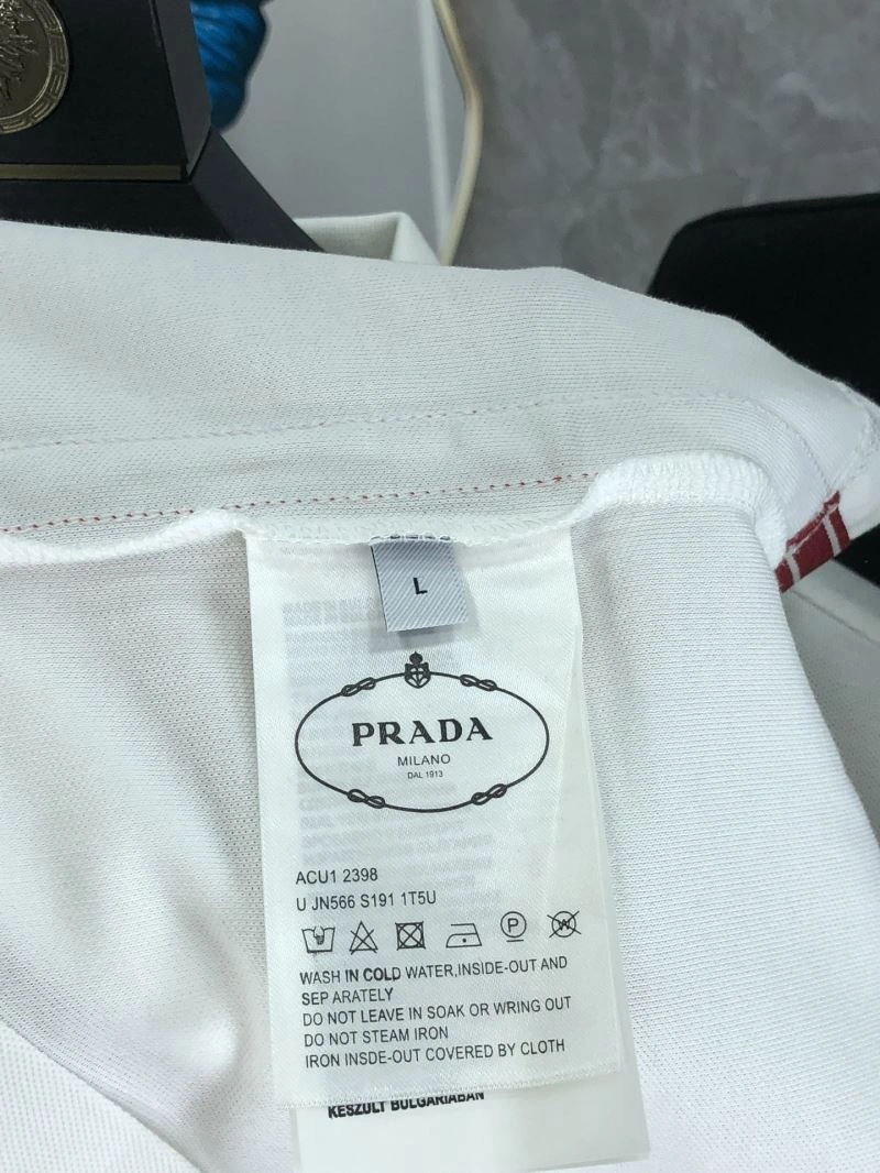 High fidelity Prada T-Shirts