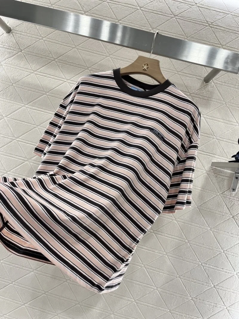 Cut-rate Prada T-Shirts
