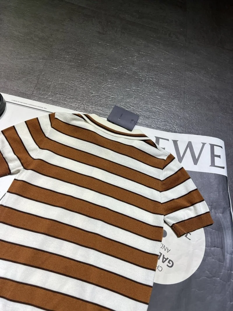 Factory-made Prada T-Shirts