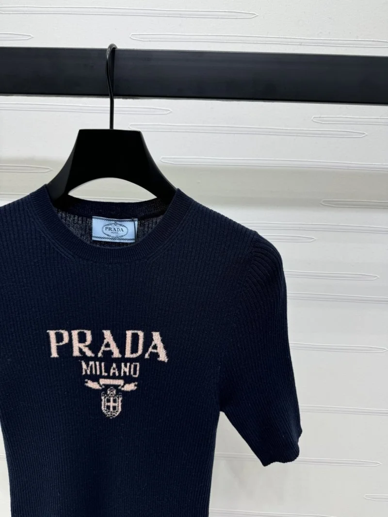 High fidelity Prada T-Shirts