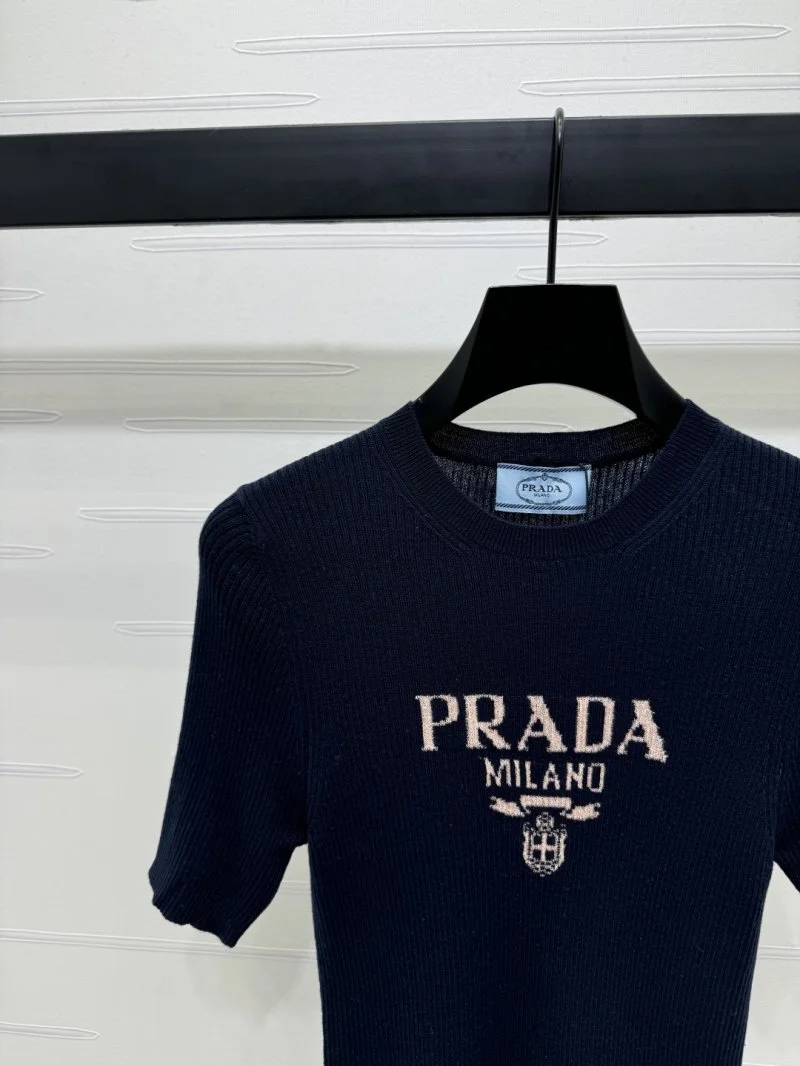 High fidelity Prada T-Shirts