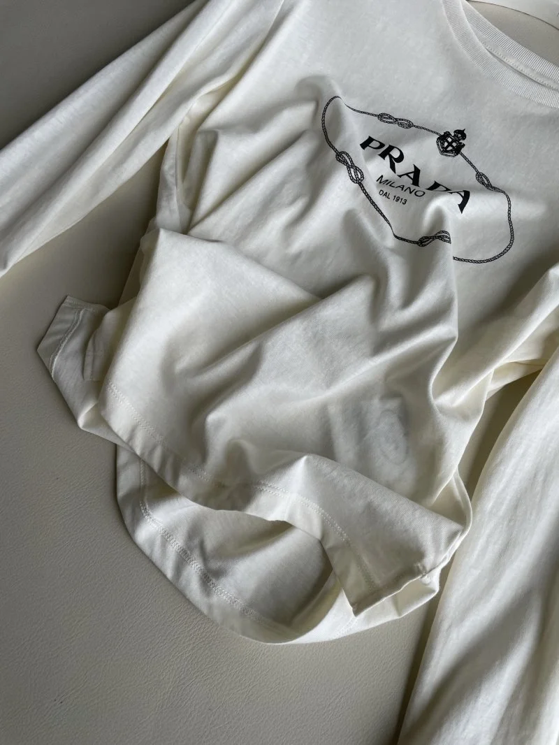 Factory-made Prada T-Shirts