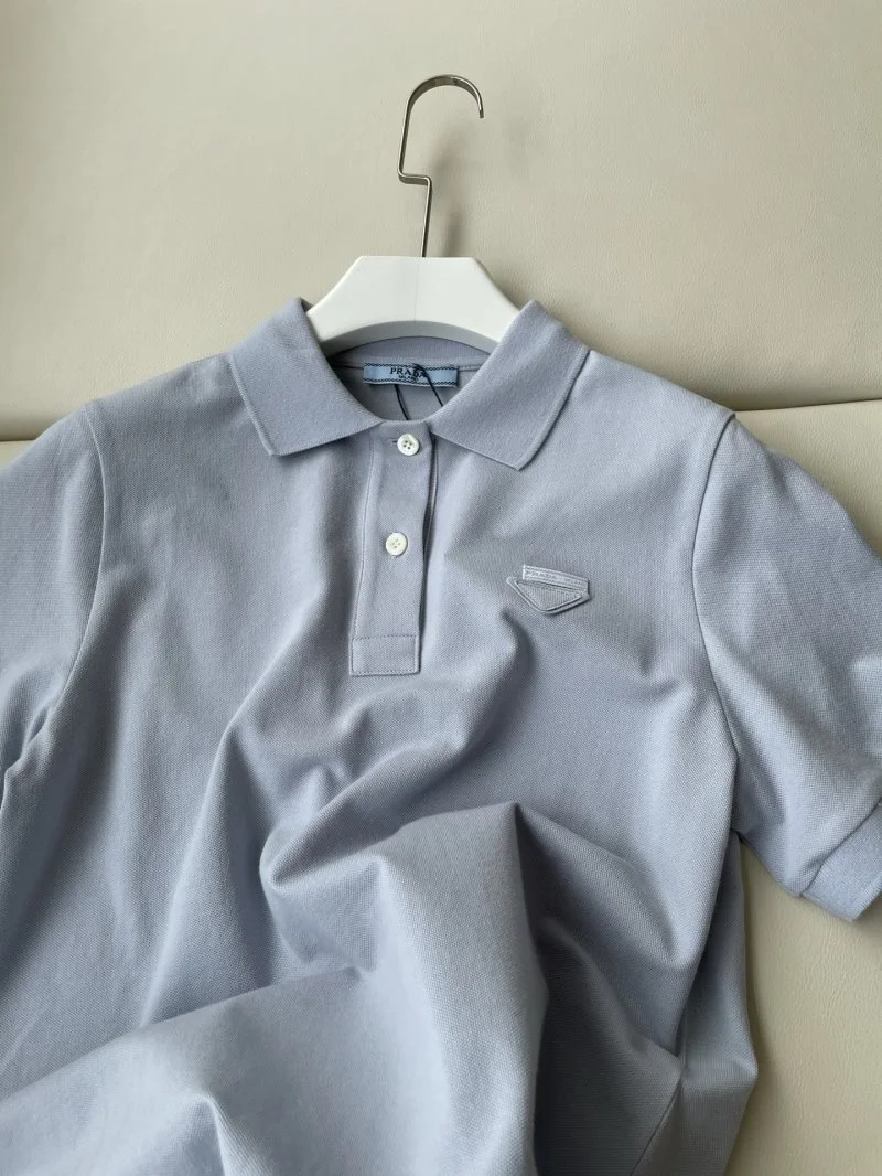 Low-cost Prada T-Shirts