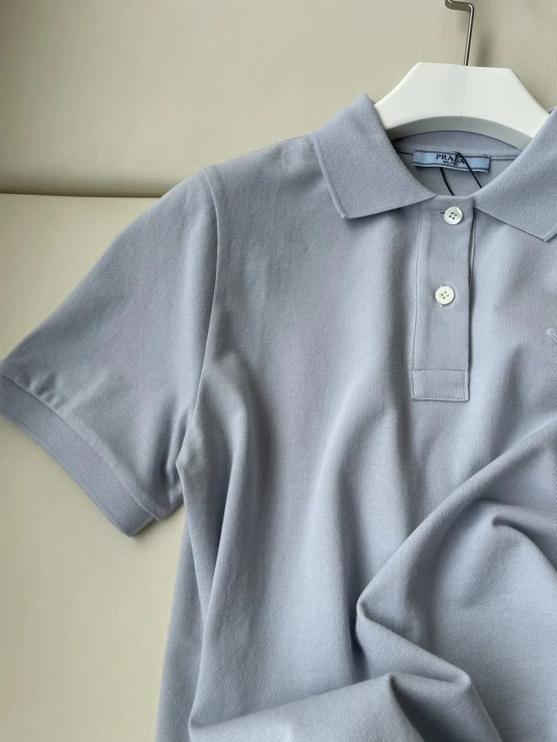 Low-cost Prada T-Shirts