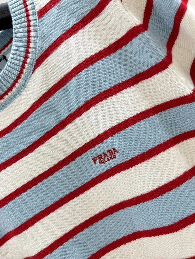 Bargain Prada T-Shirts