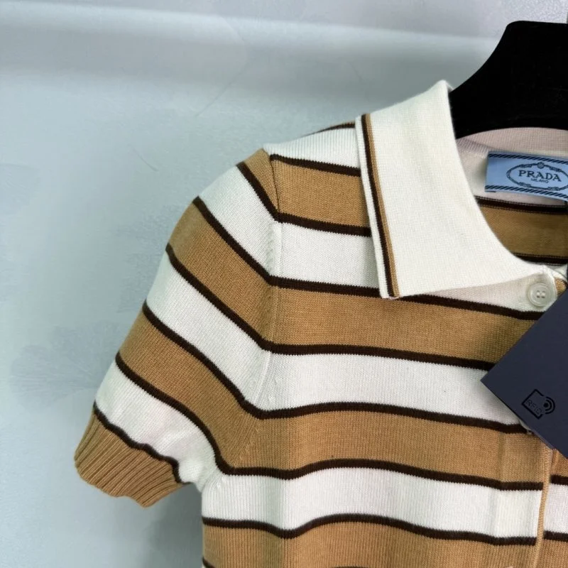 Low-cost Prada T-Shirts