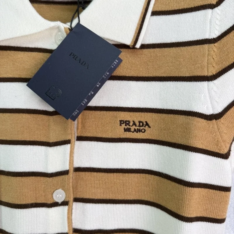 Low-cost Prada T-Shirts