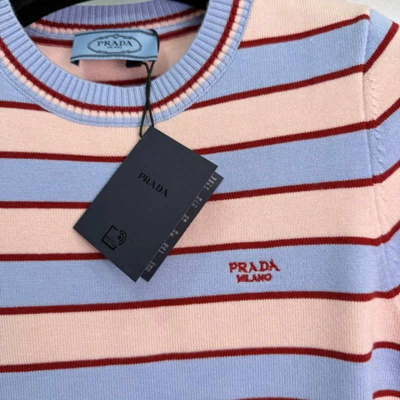 High fidelity Prada T-Shirts