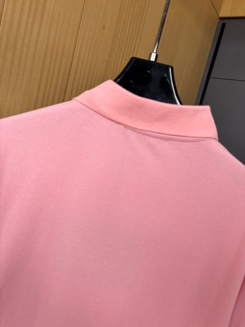 Cut-rate Prada T-Shirts