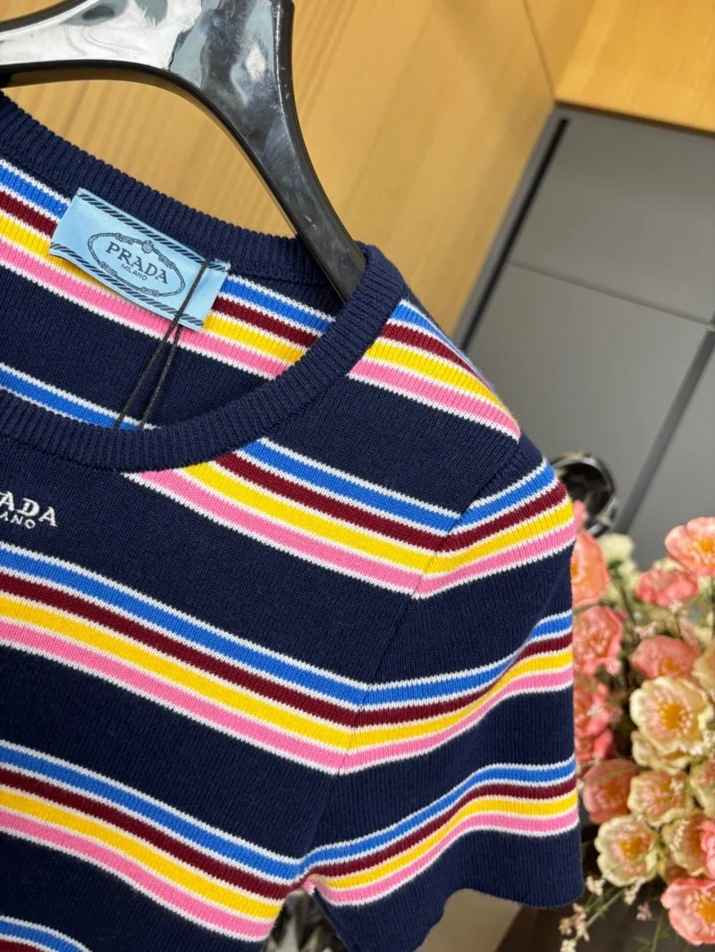 Low-cost Prada T-Shirts