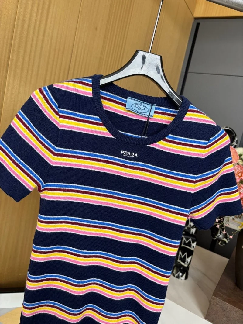 Low-cost Prada T-Shirts