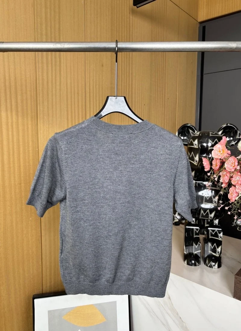 Inexpensive Prada T-Shirts