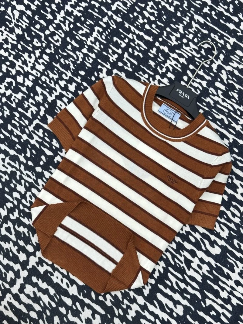 Bargain Prada T-Shirts