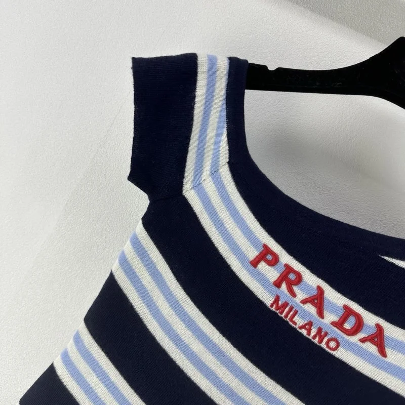 Inexpensive Prada T-Shirts