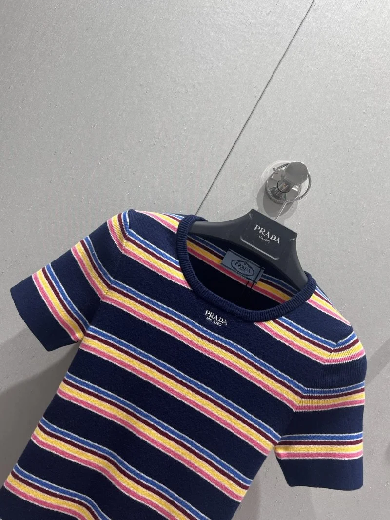 Accurate model Prada T-Shirts