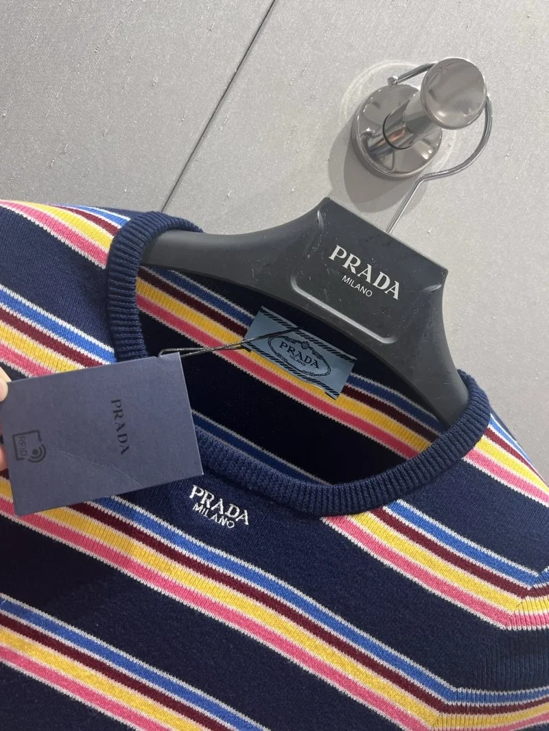 Accurate model Prada T-Shirts